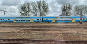 Wagony osobowe piętrowe typu Bhp oraz typu Bmnopux. 2024r. – Polrails